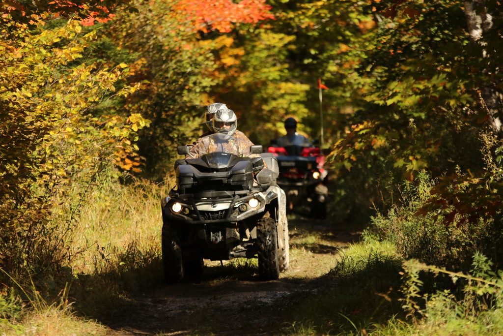 Découvrir le Nouveau-Brunswick en quad : La Randonnée des Couleurs ...